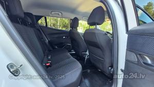 White Peugeot 2008 2021 in Tallinn, with an engine capacity of 1.50 L and mileage of 128 thousand km for 10999 €, photo 17 on AUTOMOTO.COM.LV