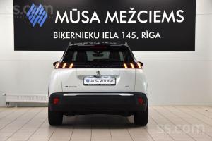 White Peugeot 2008 2021 in Riga, with an engine capacity of 1.50 L and mileage of 74 thousand km for 19990 €, photo 8 on AUTOMOTO.COM.LV