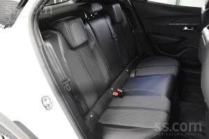 White Peugeot 2008 2021 in Riga, with an engine capacity of 1.50 L and mileage of 74 thousand km for 19990 €, photo 18 on AUTOMOTO.COM.LV