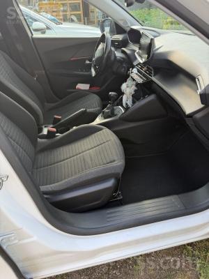 Balts Peugeot 2008 2021 Rīga, ar dzinēja tilpumu 1.20 L un nobraukumu 167 tūkst. km par 9300 €, foto 9 vietnē AUTOMOTO.COM.LV