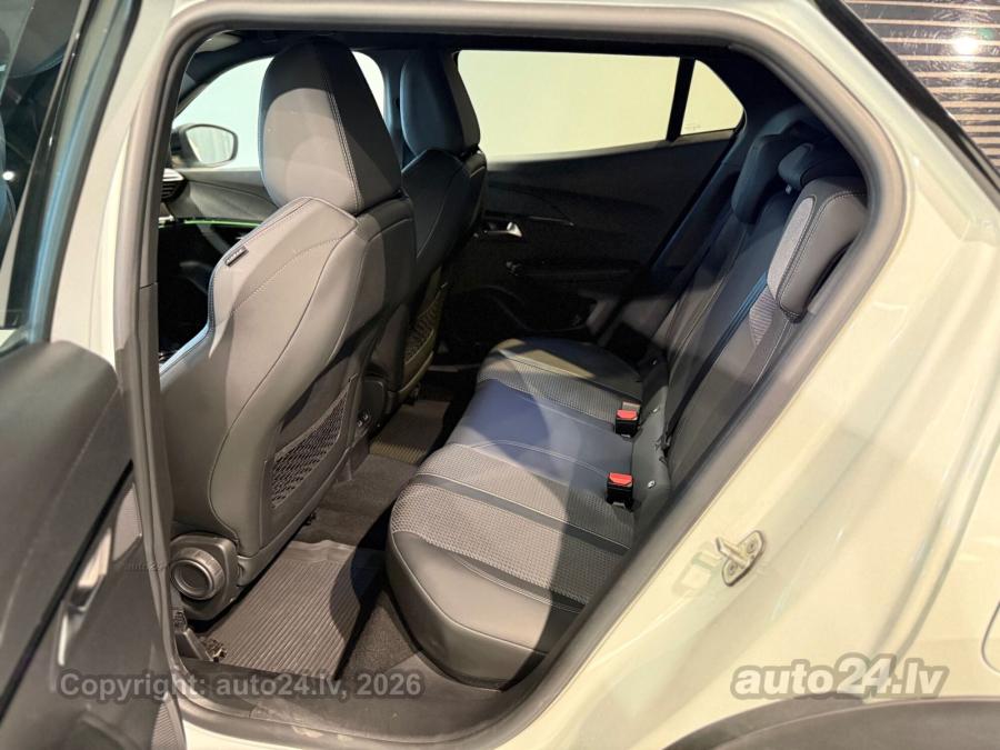 White Peugeot 2008 2022 in Tallinn, with an engine capacity of 1.50 L and mileage of 73 thousand km for 18900 €, photo 11 on AUTOMOTO.COM.LV