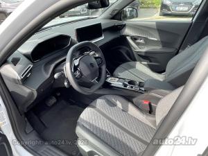 White Peugeot 2008 2025 in Tartu, with an engine capacity of 1.20 L and mileage of 1 thousand km for 24990 €, photo 10 on AUTOMOTO.COM.LV