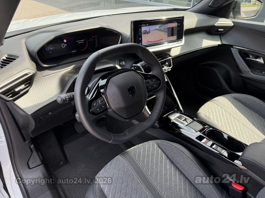 Balts Peugeot 2008 2026 Jehvi, ar dzinēja tilpumu 1.20 L un nobraukumu 6 tūkst. km par 25590 €, foto 9 vietnē AUTOMOTO.COM.LV