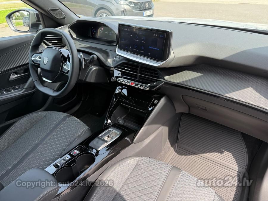 Balts Peugeot 2008 2026 Jehvi, ar dzinēja tilpumu 1.20 L un nobraukumu 6 tūkst. km par 25590 €, foto 11 vietnē AUTOMOTO.COM.LV