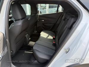 Balts Peugeot 2008 2026 Jehvi, ar dzinēja tilpumu 1.20 L un nobraukumu 6 tūkst. km par 25590 €, foto 14 vietnē AUTOMOTO.COM.LV