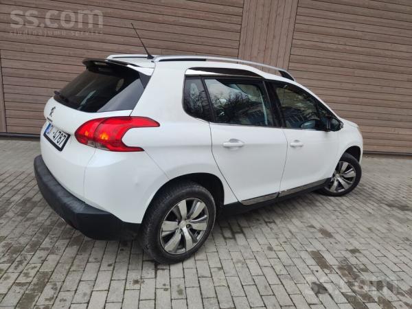 Balts Peugeot 2008 2014 Jelgava, ar dzinēja tilpumu 1.20 L un nobraukumu 0 tūkst. km par 5990 €, foto 4 vietnē AUTOMOTO.COM.LV