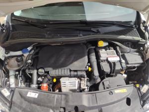 White Peugeot 2008 2015 in Riga, with an engine capacity of 1.20 L and mileage of 99 thousand km for 6990 €, photo 5 on AUTOMOTO.COM.LV