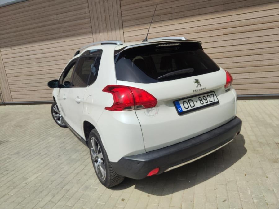 White Peugeot 2008 2015 in Riga, with an engine capacity of 1.20 L and mileage of 99 thousand km for 6990 €, photo 12 on AUTOMOTO.COM.LV