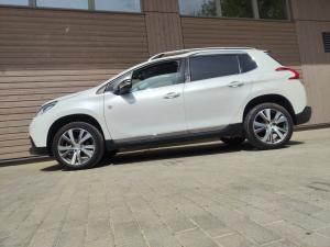 White Peugeot 2008 2015 in Riga, with an engine capacity of 1.20 L and mileage of 99 thousand km for 6990 €, photo 17 on AUTOMOTO.COM.LV