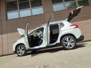 White Peugeot 2008 2015 in Riga, with an engine capacity of 1.20 L and mileage of 99 thousand km for 6990 €, photo 18 on AUTOMOTO.COM.LV
