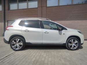 White Peugeot 2008 2015 in Riga, with an engine capacity of 1.20 L and mileage of 99 thousand km for 6990 €, photo 19 on AUTOMOTO.COM.LV