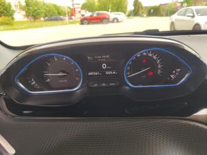 White Peugeot 2008 2015 in Riga, with an engine capacity of 1.20 L and mileage of 99 thousand km for 6990 €, photo 22 on AUTOMOTO.COM.LV