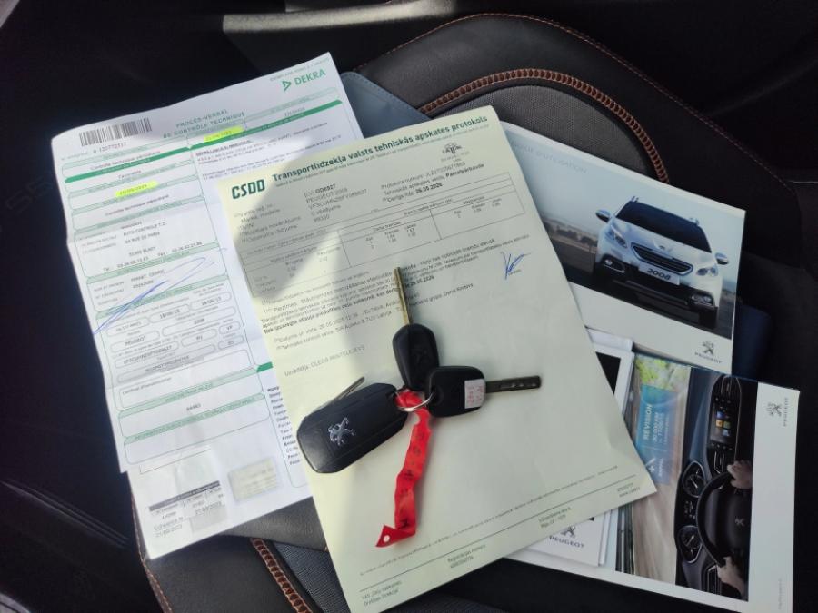 White Peugeot 2008 2015 in Riga, with an engine capacity of 1.20 L and mileage of 99 thousand km for 6990 €, photo 24 on AUTOMOTO.COM.LV