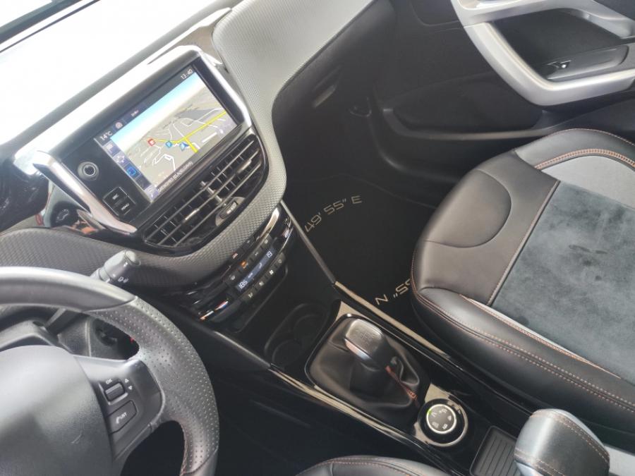 White Peugeot 2008 2015 in Riga, with an engine capacity of 1.20 L and mileage of 99 thousand km for 6990 €, photo 31 on AUTOMOTO.COM.LV