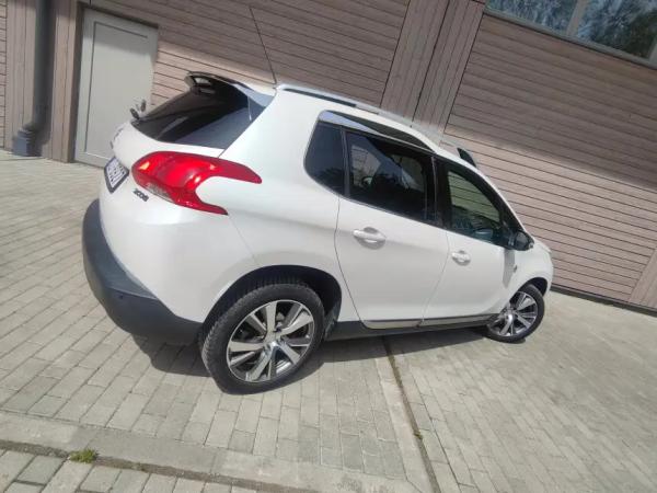 Balts Peugeot 2008 2015 Jelgava, ar dzinēja tilpumu 1.20 L un nobraukumu 99 tūkst. km par 6990 €, foto 6 vietnē AUTOMOTO.COM.LV