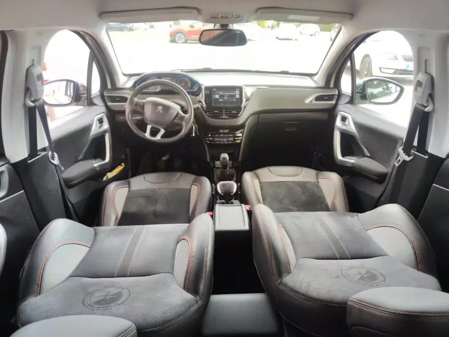 Balts Peugeot 2008 2015 Jelgava, ar dzinēja tilpumu 1.20 L un nobraukumu 99 tūkst. km par 6990 €, foto 12 vietnē AUTOMOTO.COM.LV