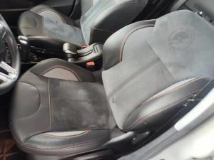 Balts Peugeot 2008 2015 Jelgava, ar dzinēja tilpumu 1.20 L un nobraukumu 99 tūkst. km par 6990 €, foto 21 vietnē AUTOMOTO.COM.LV