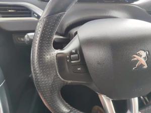 Balts Peugeot 2008 2015 Jelgava, ar dzinēja tilpumu 1.20 L un nobraukumu 99 tūkst. km par 6990 €, foto 23 vietnē AUTOMOTO.COM.LV