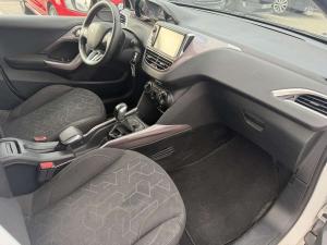 Balts Peugeot 2008 2015 Tauragė, ar dzinēja tilpumu 1.20 L un nobraukumu 155 tūkst. km par 3500 €, foto 6 vietnē AUTOMOTO.COM.LV