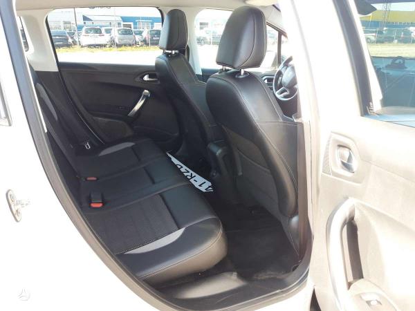 White Peugeot 2008 2015 in Siauliai, with an engine capacity of 1.20 L and mileage of 225 thousand km for 5850 €, photo 10 on AUTOMOTO.COM.LV