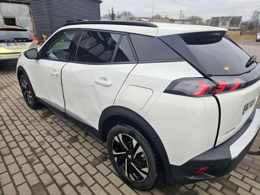 White Peugeot 2008 2021 in Taurage, with an engine capacity of 1.50 L and mileage of 230 thousand km for 11500 €, photo 14 on AUTOMOTO.COM.LV