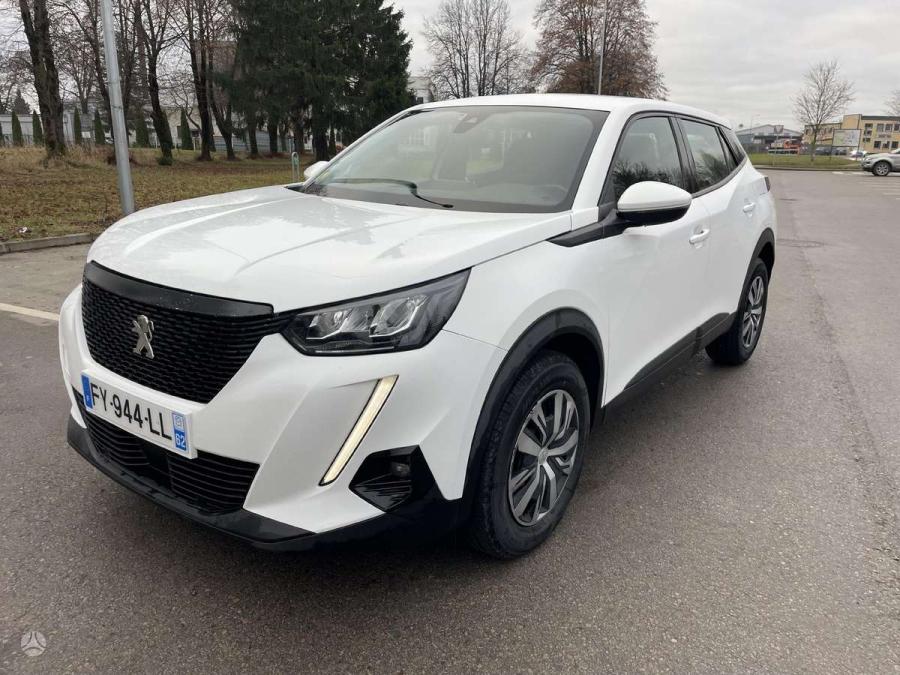 White Peugeot 2008 2021 in Taurage, with an engine capacity of 1.50 L and mileage of 290 thousand km for 9300 €, photo 1 on AUTOMOTO.COM.LV