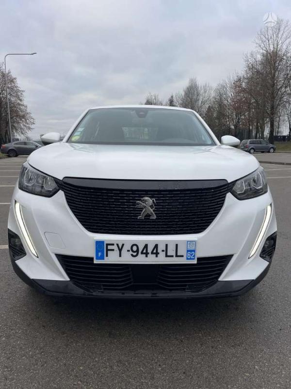 Balts Peugeot 2008 2021 Tauragė, ar dzinēja tilpumu 1.50 L un nobraukumu 290 tūkst. km par 9300 €, foto 2 vietnē AUTOMOTO.COM.LV