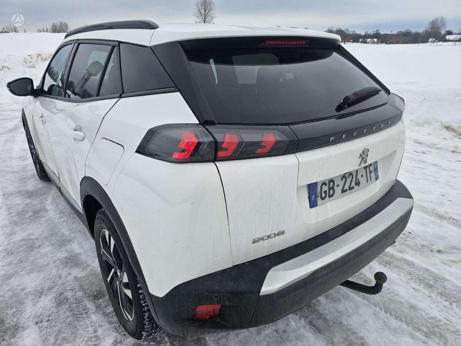 White Peugeot 2008 2021 in Taurage, with an engine capacity of 1.50 L and mileage of 230 thousand km for 10000 €, photo 2 on AUTOMOTO.COM.LV