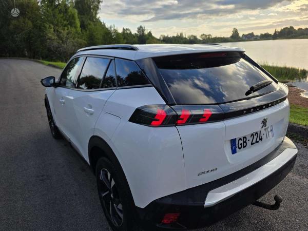 Balts Peugeot 2008 2021 Tauragė, ar dzinēja tilpumu 1.50 L un nobraukumu 230 tūkst. km par 8700 €, foto 5 vietnē AUTOMOTO.COM.LV