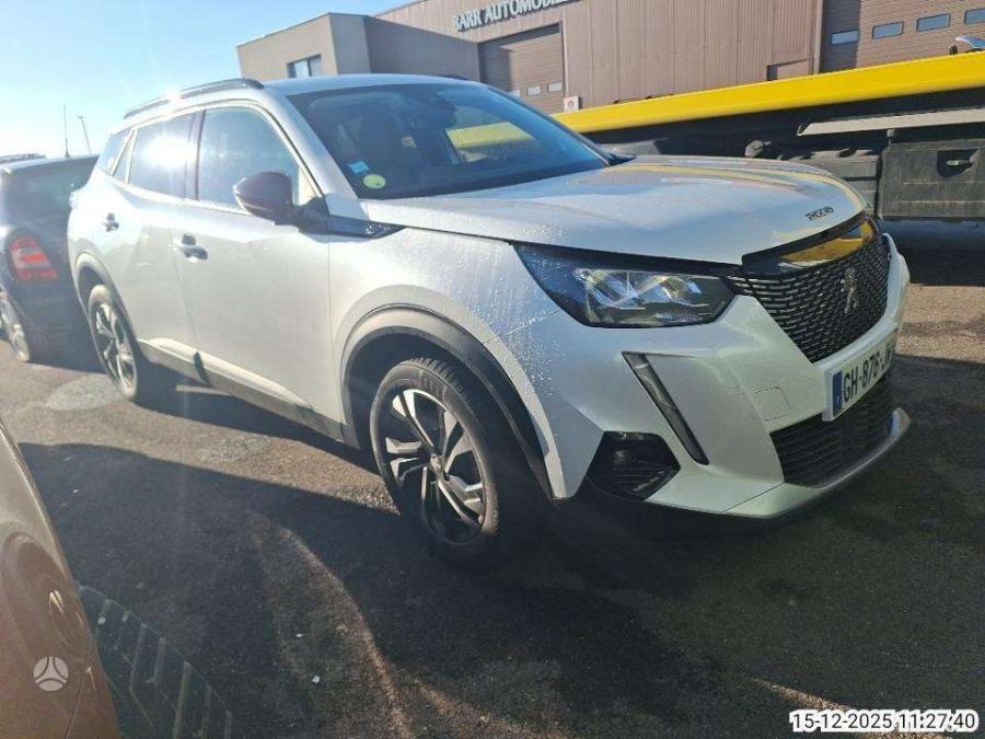 White Peugeot 2008 2022 in Taurage, with an engine capacity of 1.50 L and mileage of 60 thousand km for 8000 €, photo 1 on AUTOMOTO.COM.LV