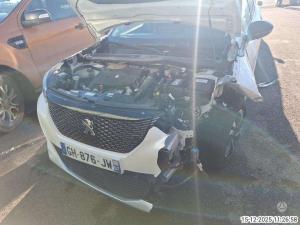 White Peugeot 2008 2022 in Taurage, with an engine capacity of 1.50 L and mileage of 60 thousand km for 8000 €, photo 5 on AUTOMOTO.COM.LV