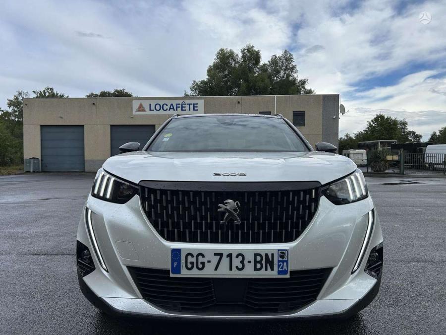 Balts Peugeot 2008 2022 Tauragė, ar dzinēja tilpumu 1.50 L un nobraukumu 264 tūkst. km par 9950 €, foto 5 vietnē AUTOMOTO.COM.LV
