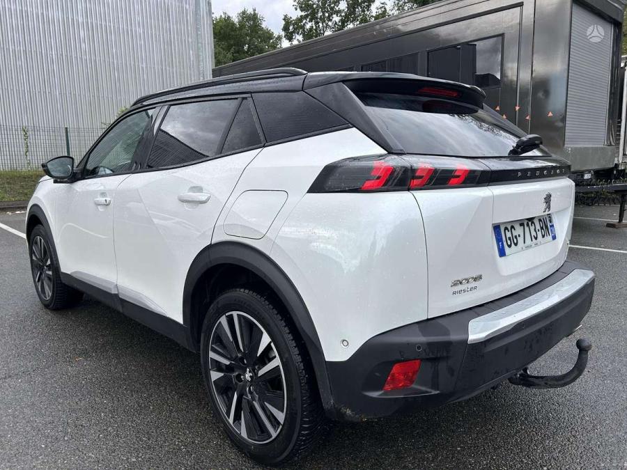 Balts Peugeot 2008 2022 Tauragė, ar dzinēja tilpumu 1.50 L un nobraukumu 264 tūkst. km par 9950 €, foto 7 vietnē AUTOMOTO.COM.LV