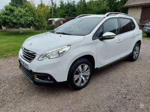 Balts Peugeot 2008 2015 Tauragė, ar dzinēja tilpumu 1.20 L un nobraukumu 140 tūkst. km par 4700 €, foto  vietnē AUTOMOTO.COM.LV