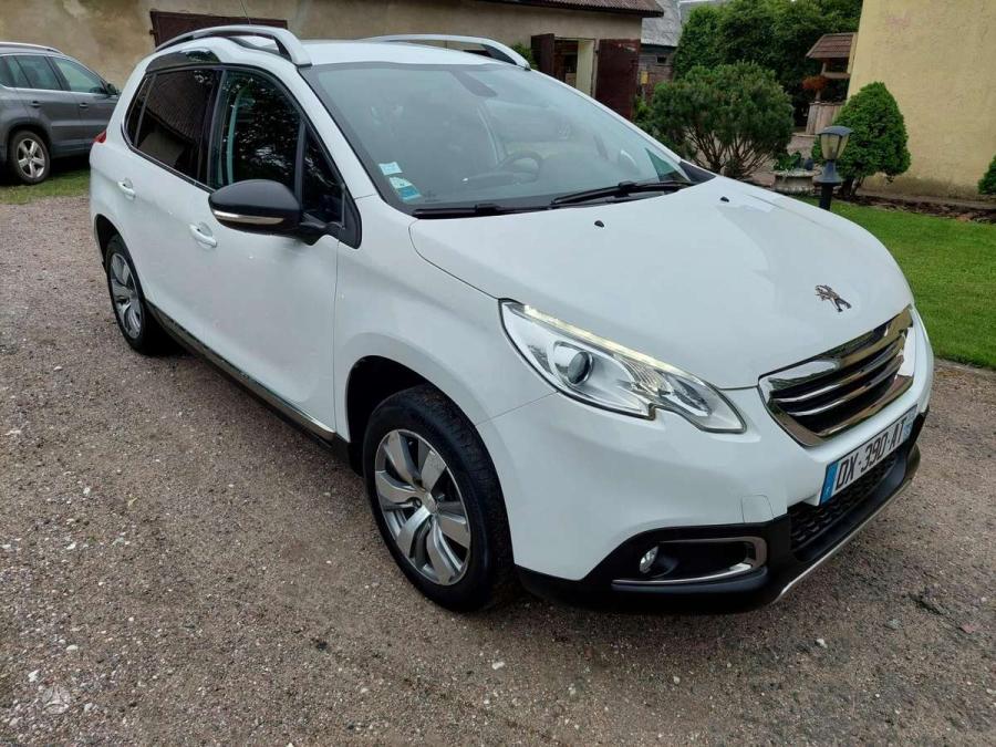 Balts Peugeot 2008 2015 Tauragė, ar dzinēja tilpumu 1.20 L un nobraukumu 140 tūkst. km par 4700 €, foto 3 vietnē AUTOMOTO.COM.LV