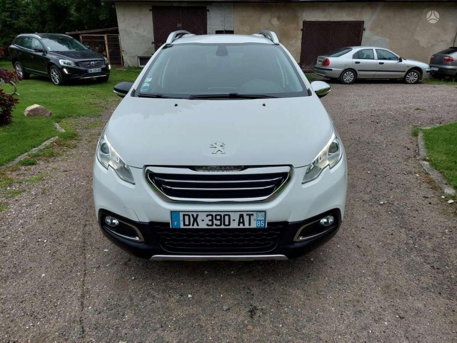 Balts Peugeot 2008 2015 Tauragė, ar dzinēja tilpumu 1.20 L un nobraukumu 140 tūkst. km par 4700 €, foto 6 vietnē AUTOMOTO.COM.LV