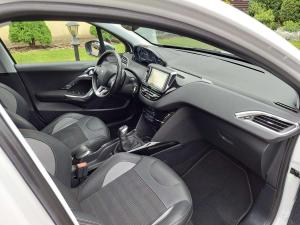 Balts Peugeot 2008 2015 Tauragė, ar dzinēja tilpumu 1.20 L un nobraukumu 140 tūkst. km par 4700 €, foto 8 vietnē AUTOMOTO.COM.LV