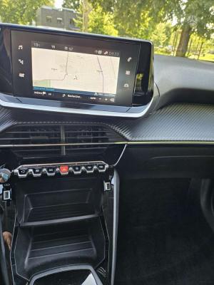 Balts Peugeot 2008 2021 Tauragė, ar dzinēja tilpumu 1.50 L un nobraukumu 214 tūkst. km par 8900 €, foto 15 vietnē AUTOMOTO.COM.LV