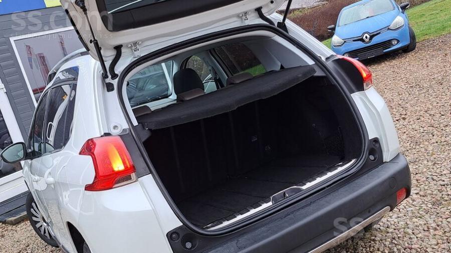 Balts Peugeot 2008 2014 Jelgava, ar dzinēja tilpumu 1.20 L un nobraukumu 144 tūkst. km par 5990 €, foto 29 vietnē AUTOMOTO.COM.LV