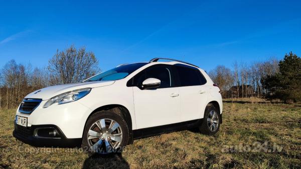 Balts Peugeot 2008 2014 Tallina, ar dzinēja tilpumu 1.20 L un nobraukumu 122 tūkst. km par 3900 €, foto 3 vietnē AUTOMOTO.COM.LV