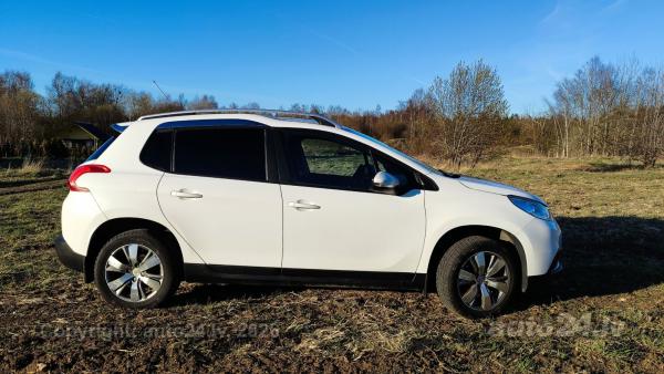 Balts Peugeot 2008 2014 Tallina, ar dzinēja tilpumu 1.20 L un nobraukumu 122 tūkst. km par 3900 €, foto 7 vietnē AUTOMOTO.COM.LV