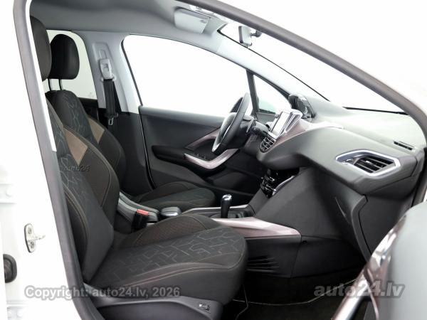 White Peugeot 2008 2014 in Tallinn, with an engine capacity of 1.20 L and mileage of 119 thousand km for 4699 €, photo 6 on AUTOMOTO.COM.LV