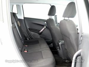 White Peugeot 2008 2014 in Tallinn, with an engine capacity of 1.20 L and mileage of 119 thousand km for 4699 €, photo 8 on AUTOMOTO.COM.LV