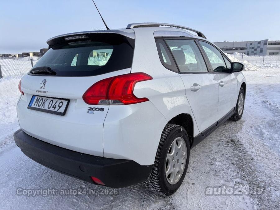 Balts Peugeot 2008 2015 Tallina, ar dzinēja tilpumu 1.60 L un nobraukumu 253 tūkst. km par 4999 €, foto 4 vietnē AUTOMOTO.COM.LV