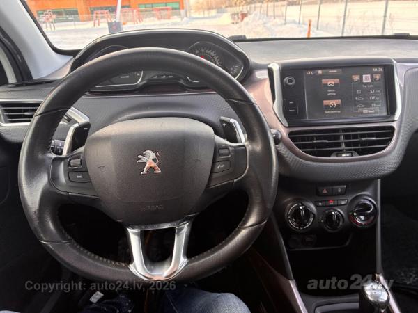 White Peugeot 2008 2015 in Tallinn, with an engine capacity of 1.60 L and mileage of 253 thousand km for 4999 €, photo 6 on AUTOMOTO.COM.LV