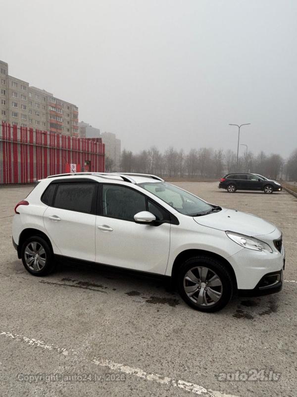 White Peugeot 2008 2017 in Tallinn, with an engine capacity of 1.20 L and mileage of 95 thousand km for 6900 €, photo 4 on AUTOMOTO.COM.LV