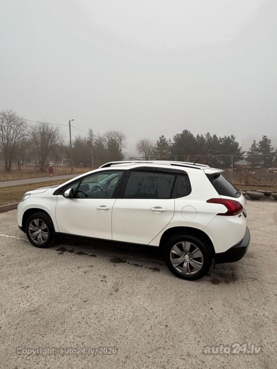 Balts Peugeot 2008 2017 Tallina, ar dzinēja tilpumu 1.20 L un nobraukumu 95 tūkst. km par 6900 €, foto 7 vietnē AUTOMOTO.COM.LV
