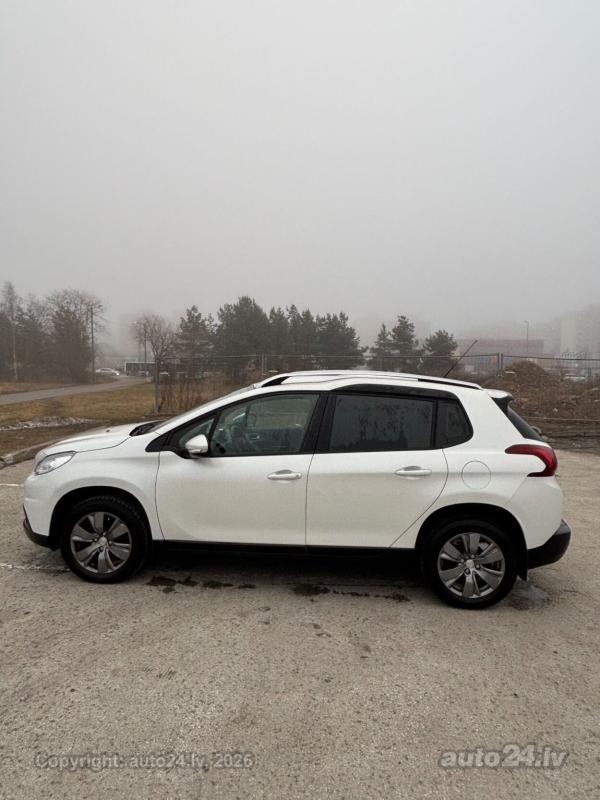 White Peugeot 2008 2017 in Tallinn, with an engine capacity of 1.20 L and mileage of 95 thousand km for 6900 €, photo 8 on AUTOMOTO.COM.LV