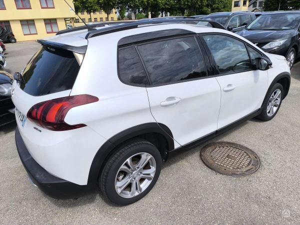 White Peugeot 2008 2017 in Taurage, with an engine capacity of 1.20 L and mileage of 66 thousand km for 6500 €, photo 4 on AUTOMOTO.COM.LV