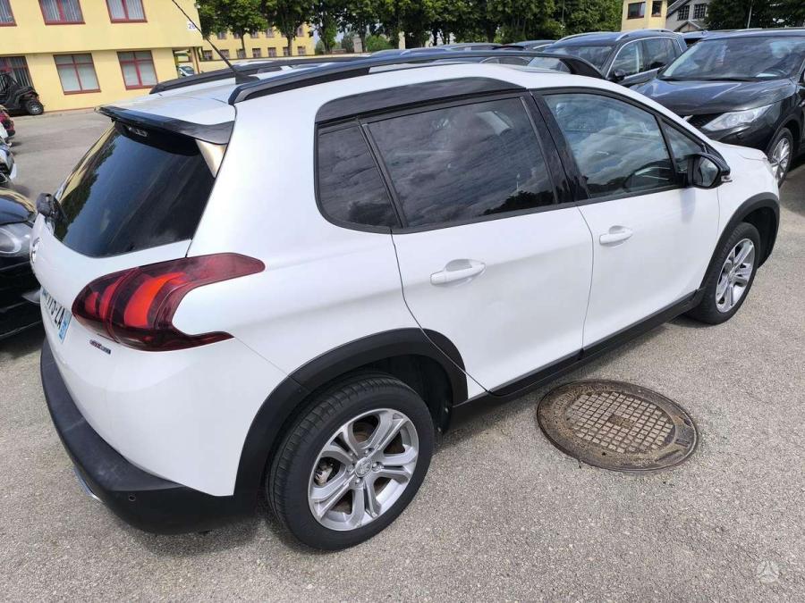 Balts Peugeot 2008 2017 Tauragė, ar dzinēja tilpumu 1.20 L un nobraukumu 66 tūkst. km par 6500 €, foto 4 vietnē AUTOMOTO.COM.LV